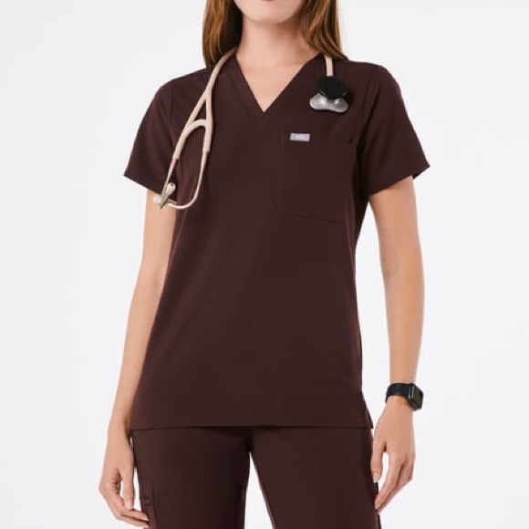 Figs | Tops | Figs Caterina Onepocket Scrub Top Espresso | Poshmark